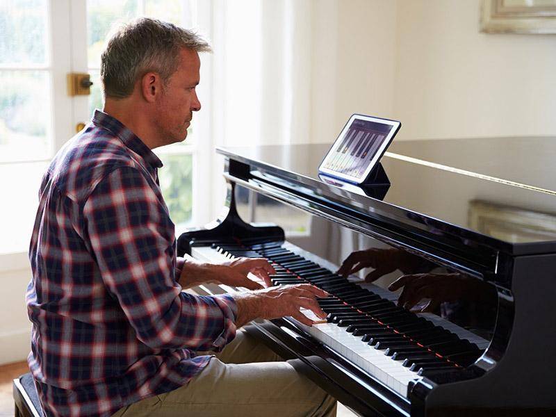 Videos, apps and tutors: Learn to play an instrument online | nbn